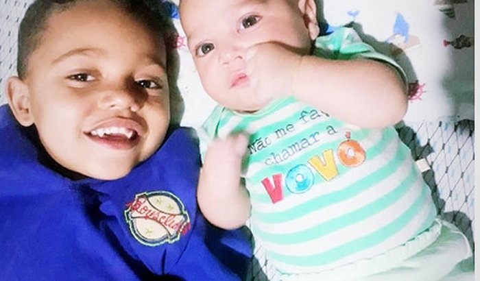 Mae com 2 filhos pequenos e gravida | Vaquinhas online