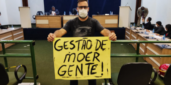 Perseguido politicamente, Professor Kleber pede ajuda por 'corte de salário' | Vaquinhas online