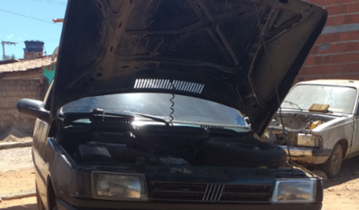 Me ajudem a consertar o motor do meu carro que esta com defeito ...