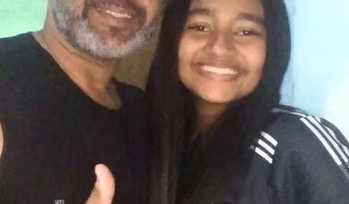 Ajudar a minha filha Emanoely vitória, fazer o aniversário de 15 anos, Que é um sonho dela ...