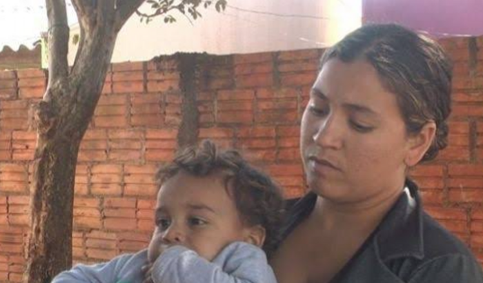 Peço Ajuda Para Uma Família Passando Por Dificuldades Com Uma Criança