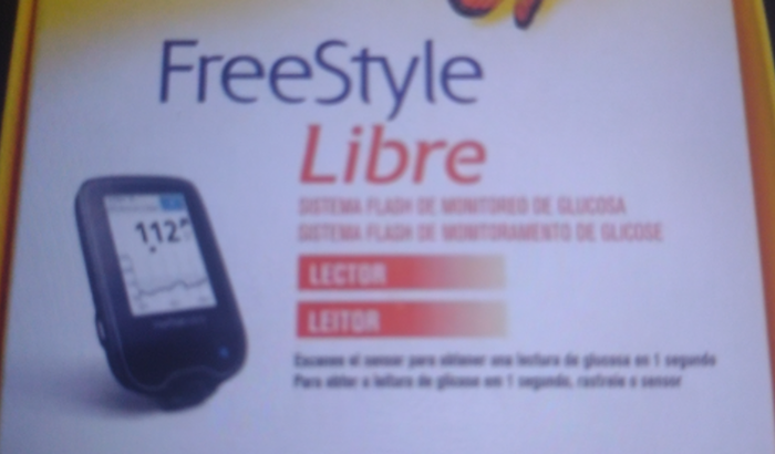 Tenho um filho autista que precisa de um aparelho de glicose que fixa ...