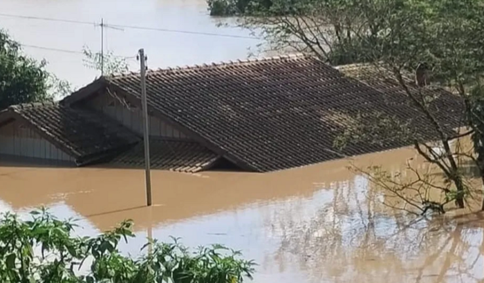 Ajuda para reconstruir casa alagada pela enchente | Vaquinhas online