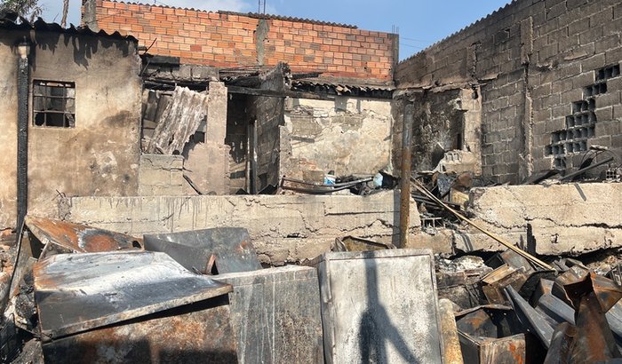 RECONSTRUÇÃO DA CASA DO SR.LUCIANO E O WILLIAN | Vaquinhas online